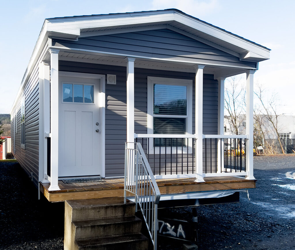 Birchview Single-Wide Mobile Home 14 x 70(66) - Village Homes